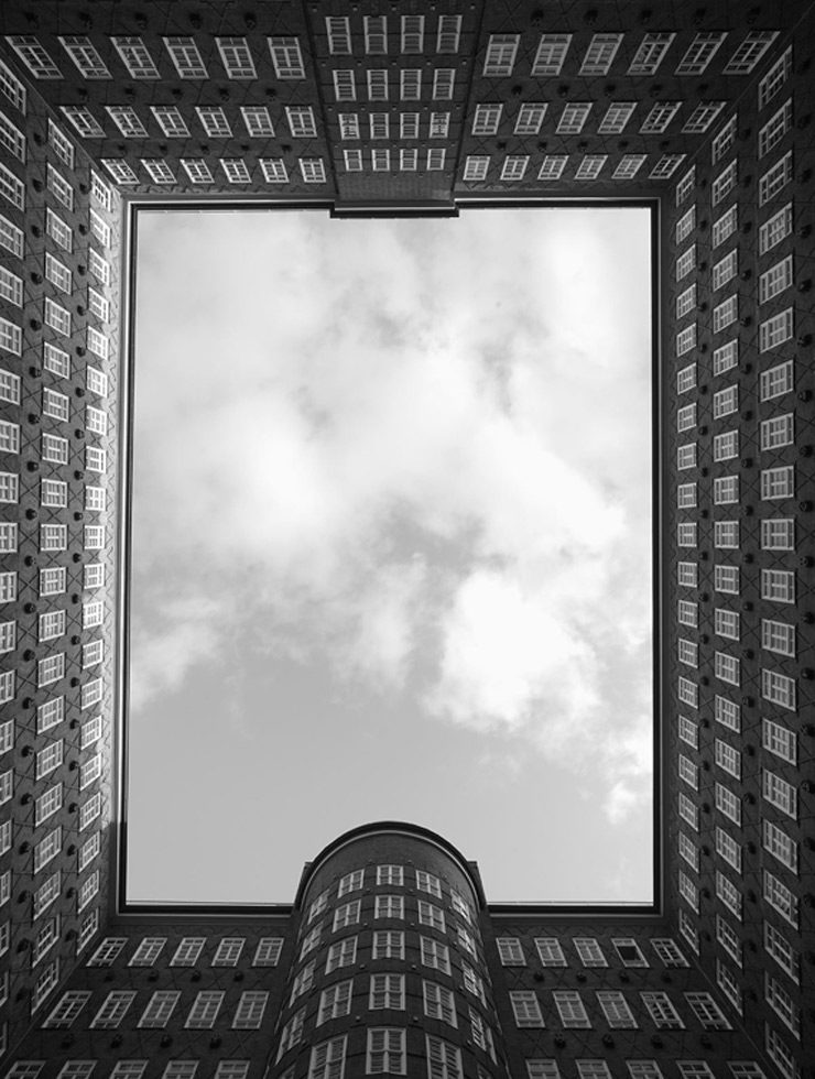 Cameron R. Neilson: Straight Up – aCurator